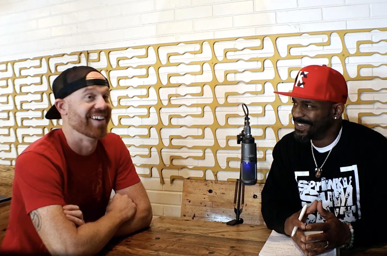 Alex Pope Bump Jonas 01 – Startland News