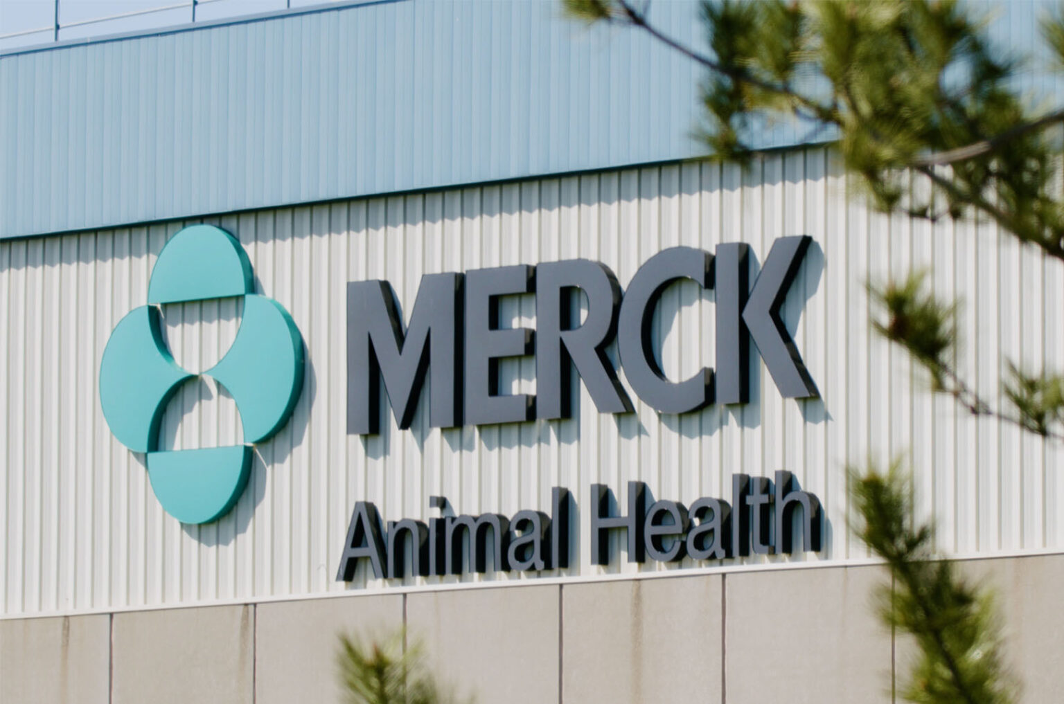 Merck plans $895M expansion for its De Soto biologics site; leaders ...