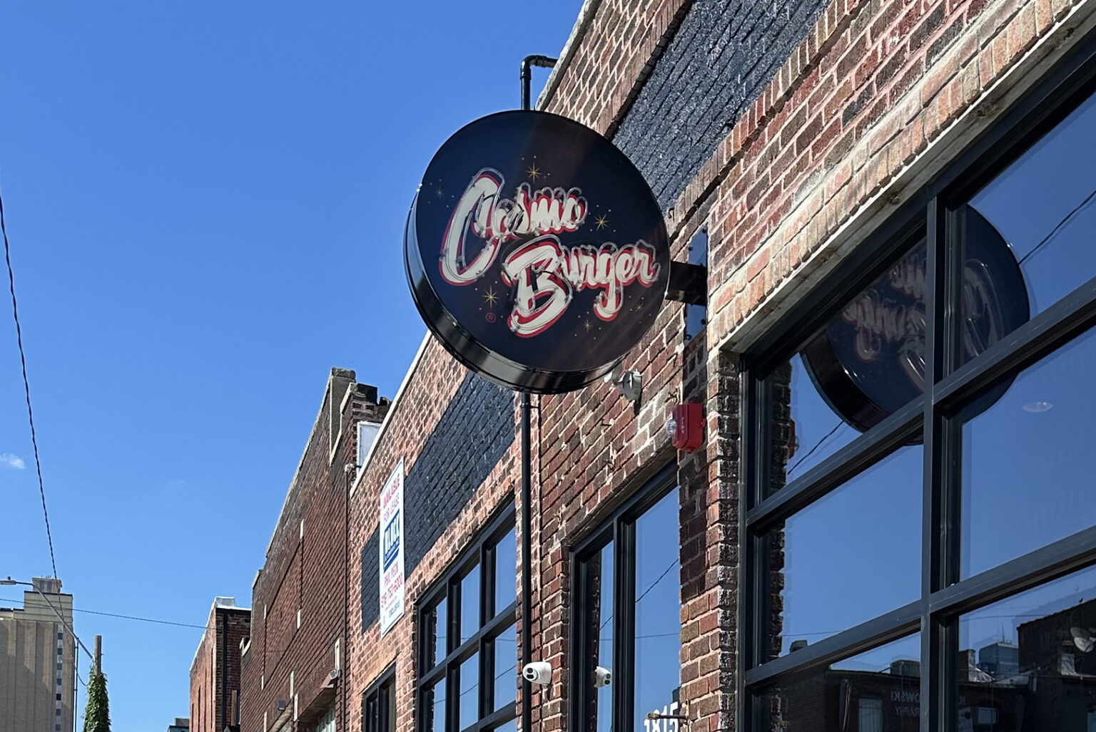 Cosmo Burger brings its mouth-watering tots, boozy milkshakes to East ...