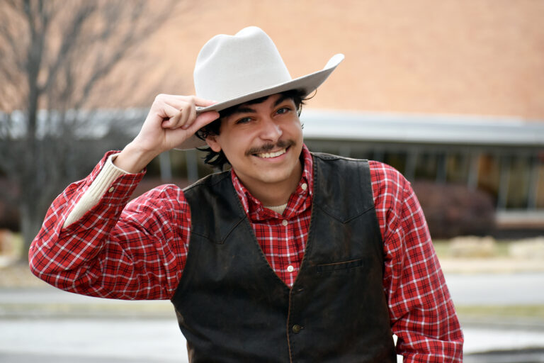 Lil String 03 – Startland News